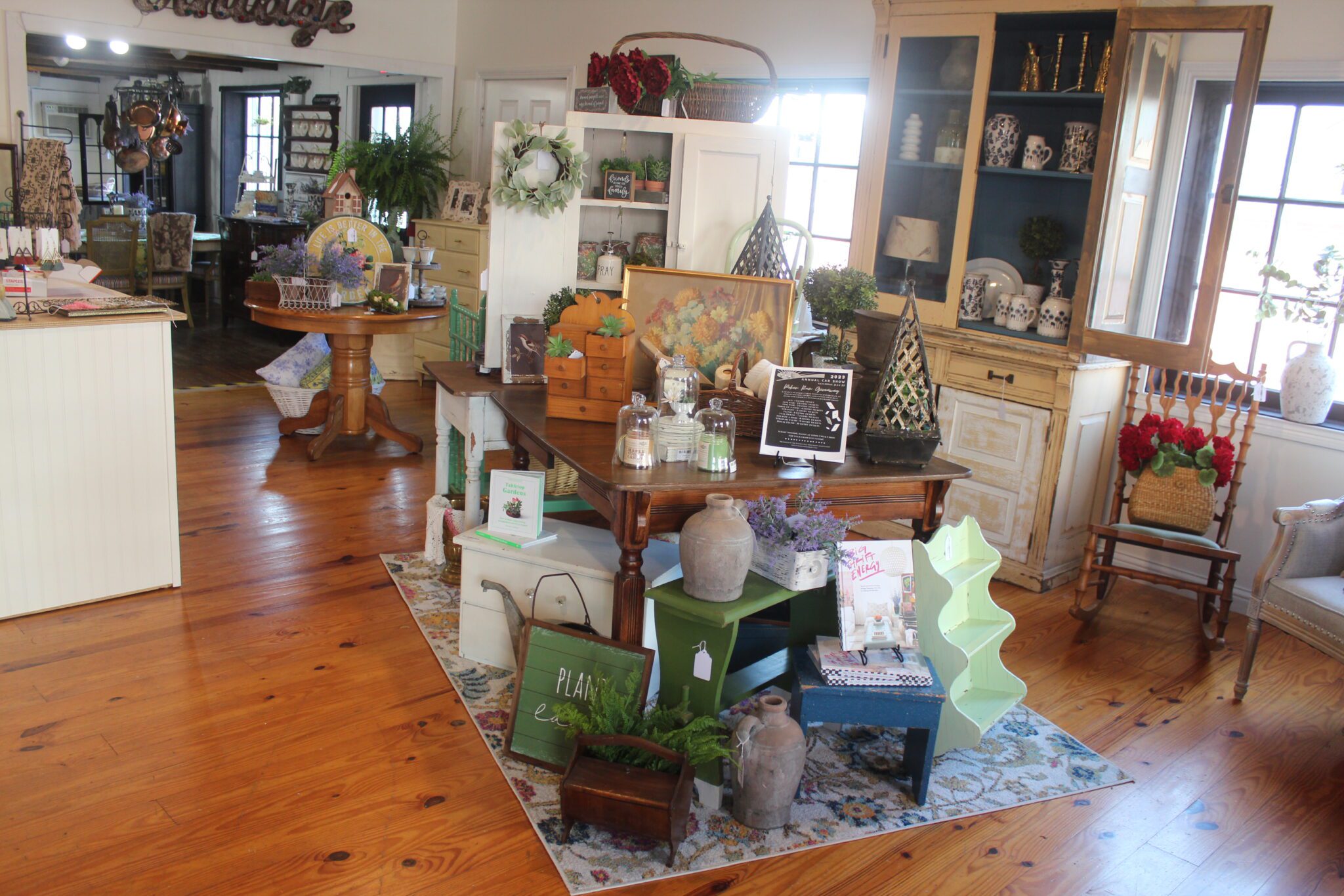 Lottie Mae’s Cottage | Specialty Shops and Galleries | Downtown ...